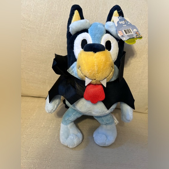 Toys | Nwt 12 Bluey Vampire Halloween Costume Plush Greeter Stuffed ...